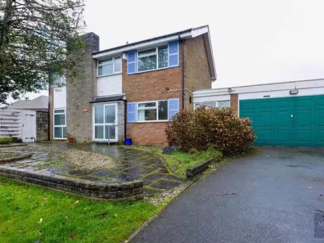 4 bedroom detached house for rent in Knightlow Road, Birmingha.