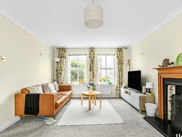 4 Bedroom Detached House For Rent In Kingston Upon Thames