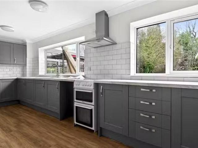 4 bedroom detached house for rent in Kingsbury Road, Marston.