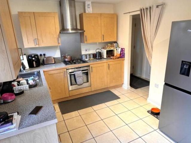 4 bedroom detached house for rent in Kingsdown Road, Lincoln, Lincolnshire, LN6