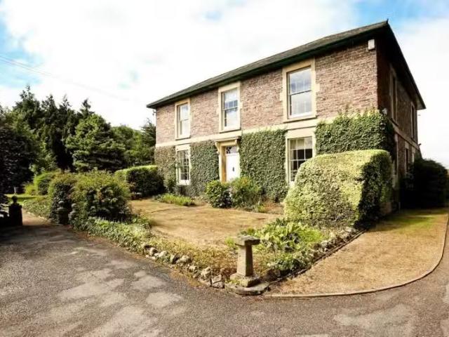 4 bedroom detached house for rent in House Chelwood BS39