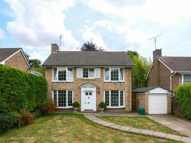 4 Bedroom Detached House For Rent In Hove, East Sussex