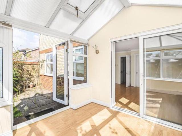 4 bedroom detached house for rent in Homeland Drive, Sutton, SM2