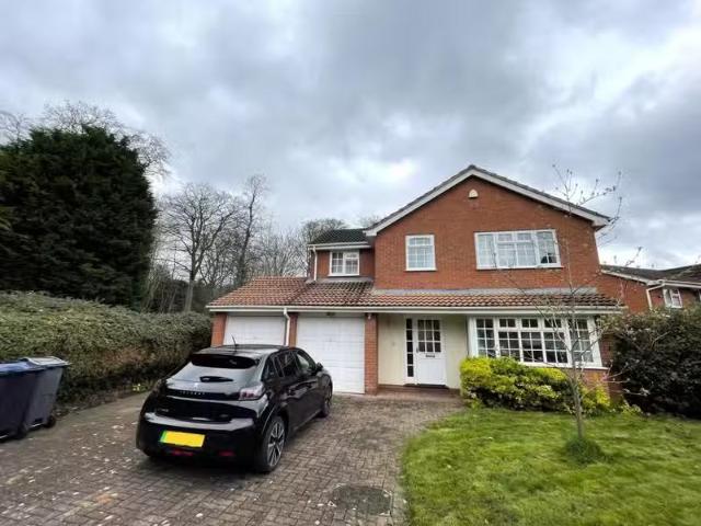 4 bedroom detached house for rent in Hawthorn Brook Way, Birmi.