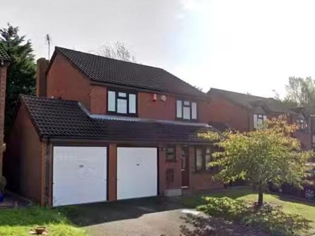 4 bedroom detached house for rent in Hayle Close, Nuneaton, CV11