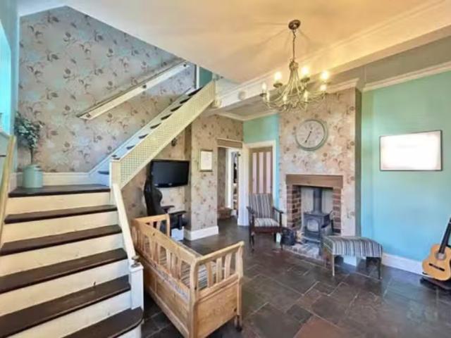 4 bedroom detached house for rent in Hadzor Road, Oldbury, B68.