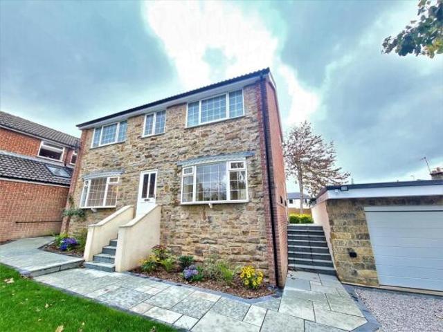 4 bedroom detached house for rent in Hall Lane, Harrogate, HG1
