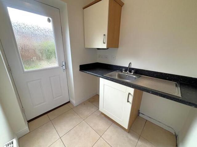 4 bedroom detached house for rent in Harrow Place, Knighton, Leicester, LE2