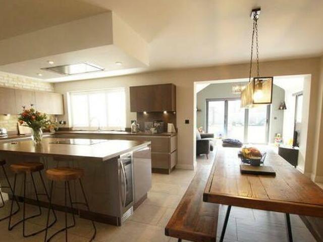 4 bedroom detached house for rent in Heath Road Scothern LN2