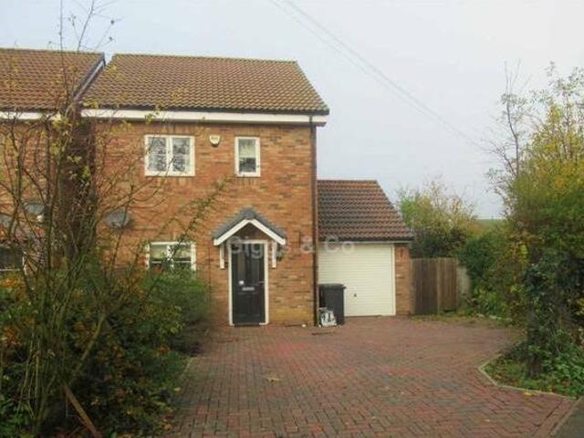 4 bedroom detached house for rent in Hen Brook Eynesbury PE19