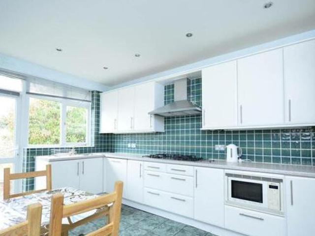 4 Bedroom Detached House For Rent In Hendon, London