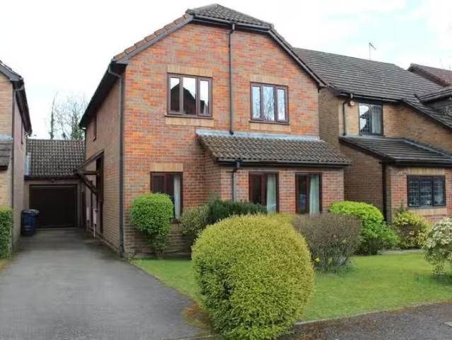 4 bedroom detached house for rent in Hervines Court, Hervines.