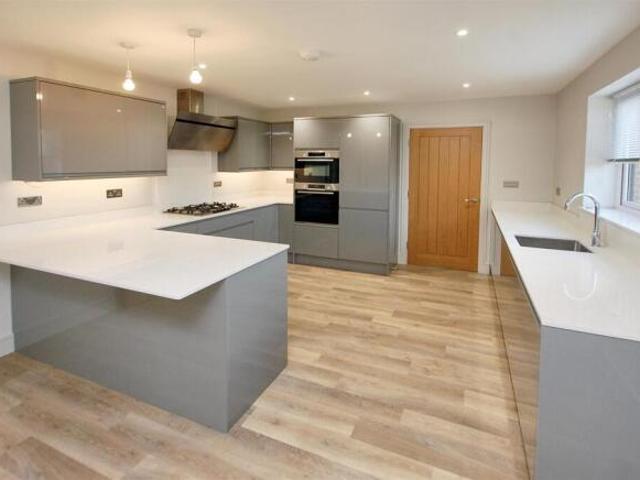 4 bedroom detached house for rent in High House Lane, Hadlow, TN11