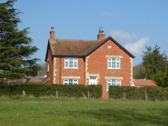 4 Bedroom Detached House For Rent In High Street
