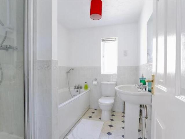 4 bedroom detached house for rent in Highclere Road, Hampton Hargate, Peterborough, PE7