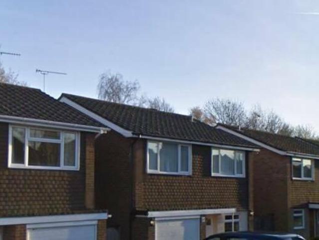 4 bedroom detached house for rent in Hunter Avenue Brentwood Essex CM15