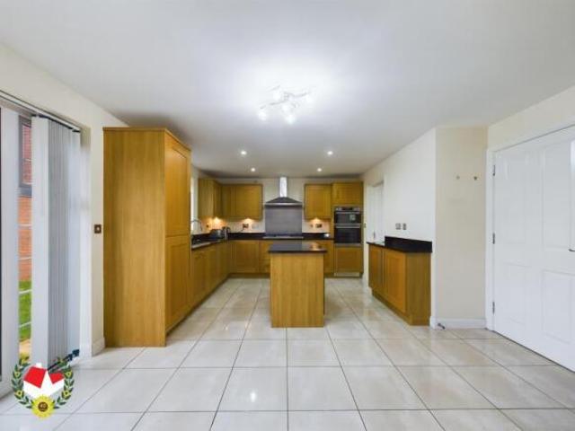 4 bedroom detached house for rent in Hunts Grove Drive, Hardwicke, GL2