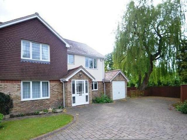 4 Bedroom Detached House For Rent In Ickenham