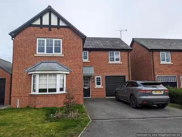 4 bedroom detached house for rent in Oakes Close, Aston, CW5