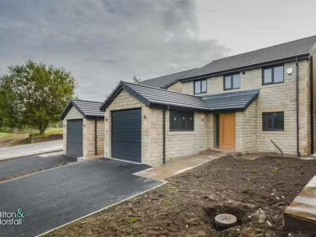 4 bedroom detached house for rent in Old Brickworks Drive. Kno.
