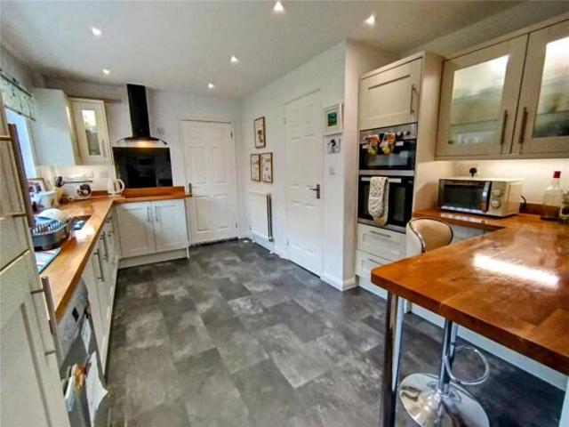 4 bedroom detached house for rent in Loder Avenue, Bretton, Peterborough, Cambridgeshire, PE3
