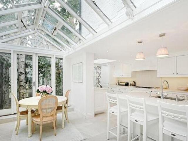 4 Bedroom Detached House For Rent In London