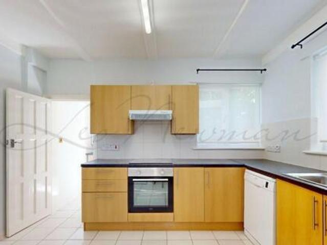 4 Bedroom Detached House For Rent In London