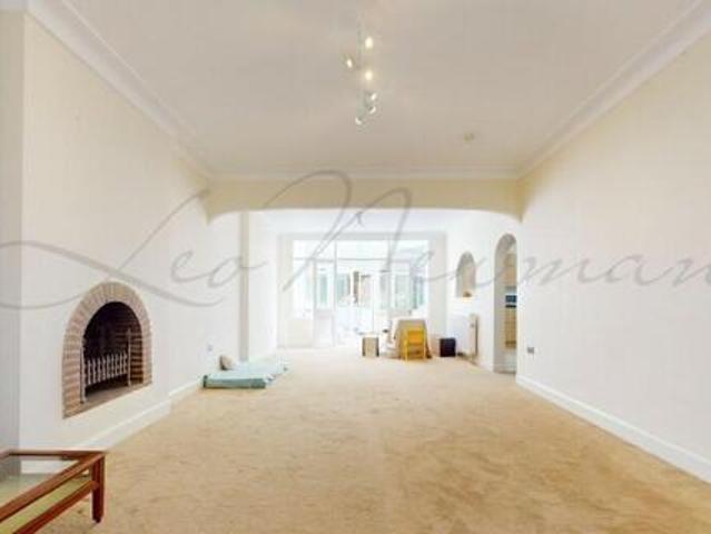 4 Bedroom Detached House For Rent In London