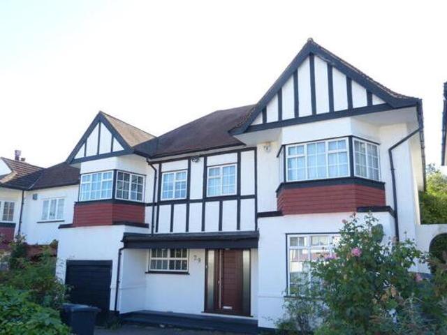 4 Bedroom Detached House For Rent In London
