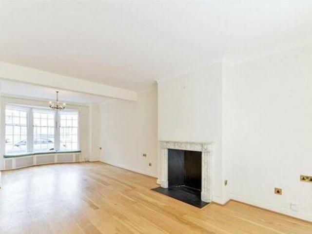 4 Bedroom Detached House For Rent In London
