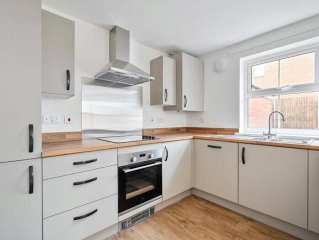 4 bedroom detached house for rent in Laubella Road, Aylesford, Kent, ME20
