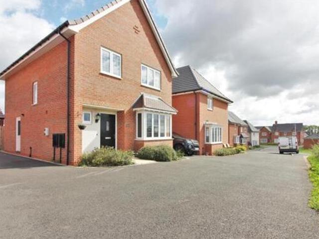 4 Bedroom Detached House For Rent In Leamington Spa, Warwickshire