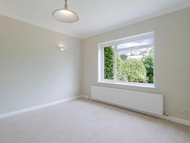 4 bedroom detached house for rent in Leckhampton GL53 0HB, GL53