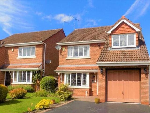 4 Bedroom Detached House For Rent In Leeds