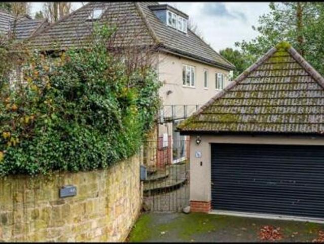 4 bedroom detached house for rent in Lyndhurst Road, Wolverhampton, WV3