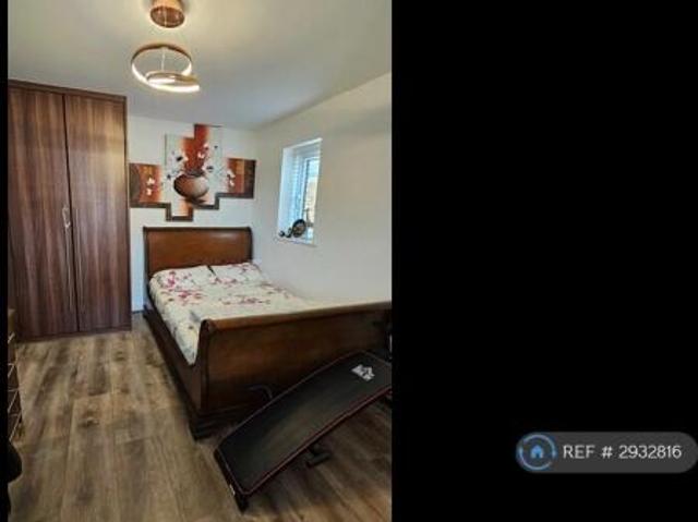 4 bedroom detached house for rent in Mauretania Way, Milton Keynes, MK10