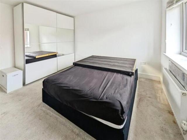 4 bedroom detached house for rent in Mallory Road, Wolverhampton, WV10