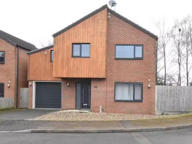 4 bedroom detached house for rent in Manor Road, Griston, IP25