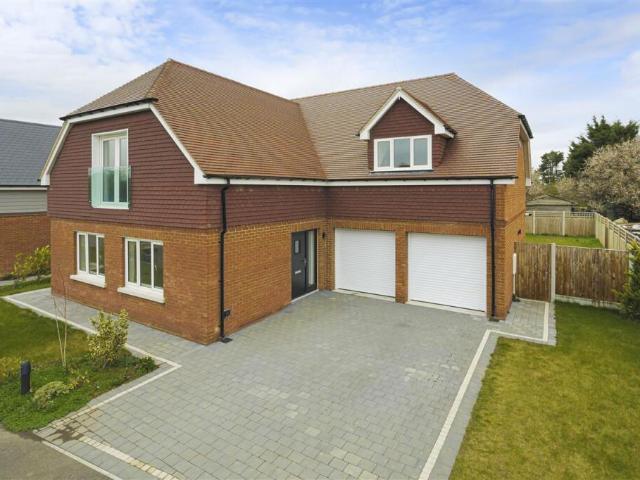 4 bedroom detached house for rent in Manston Manor, Manston Road, Ramsgate, CT12
