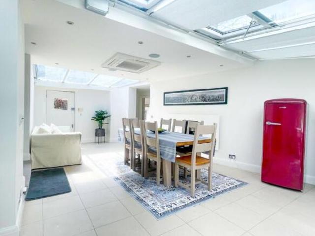 4 bedroom detached house for rent in Margravine Gardens London W6