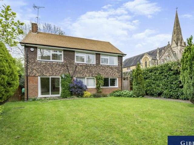 4 Bedroom Detached House For Rent In Northwood, Middlesex
