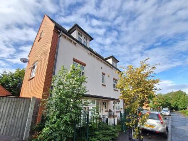 4 Bedroom Detached House For Rent In Northfield
