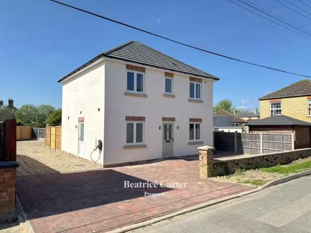 4 bedroom detached house for rent in New Road, Littleport, CB6