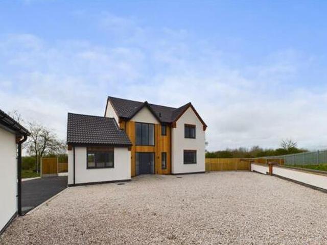 4 Bedroom Detached House For Rent In Newhall