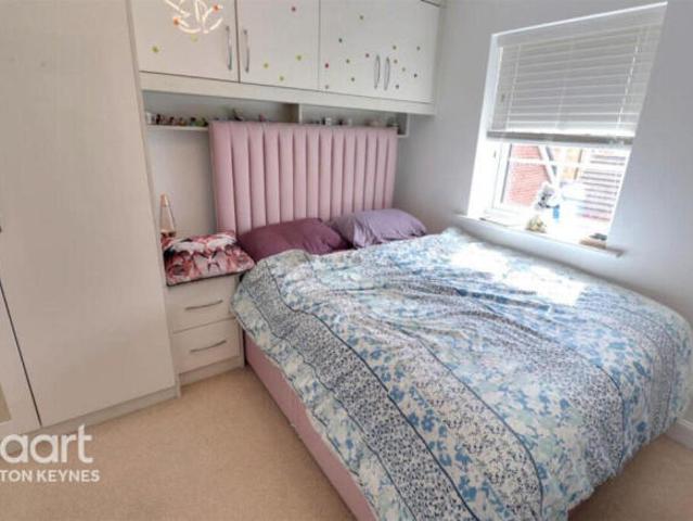 4 bedroom detached house for rent in Nero Grove, Fairfields, MK11