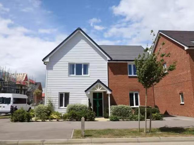 4 bedroom detached house for rent in Nickolls Road, Hythe, CT2.
