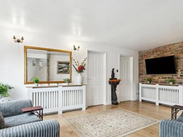 4 Bedroom Detached House For Rent In South End Green