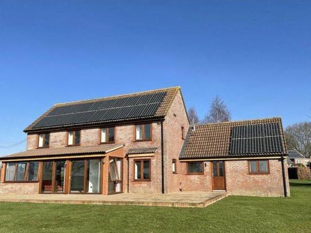4 Bedroom Detached House For Rent In South Petherton