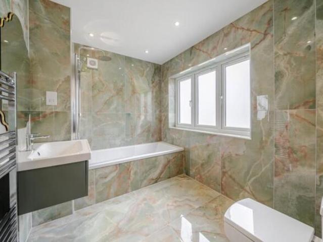 4 bedroom detached house for rent in Shooters Hill Road SE3