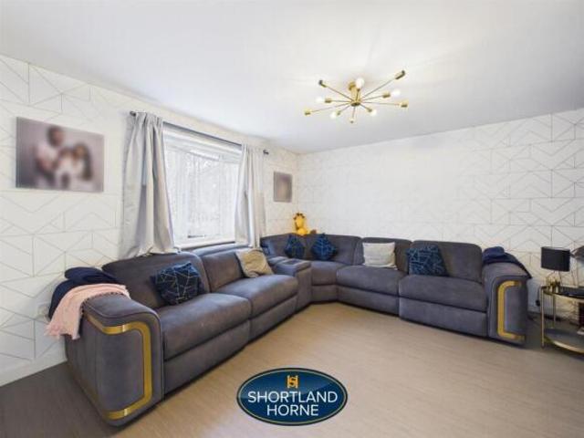 4 bedroom detached house for rent in Shortridge Drive, Foleshill, Coventry, CV6